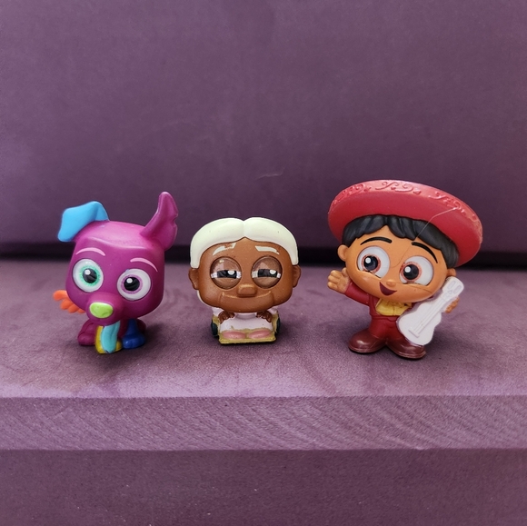 Disney | Toys | Disney Doorables Series Exclusive Dante Mama Coco ...